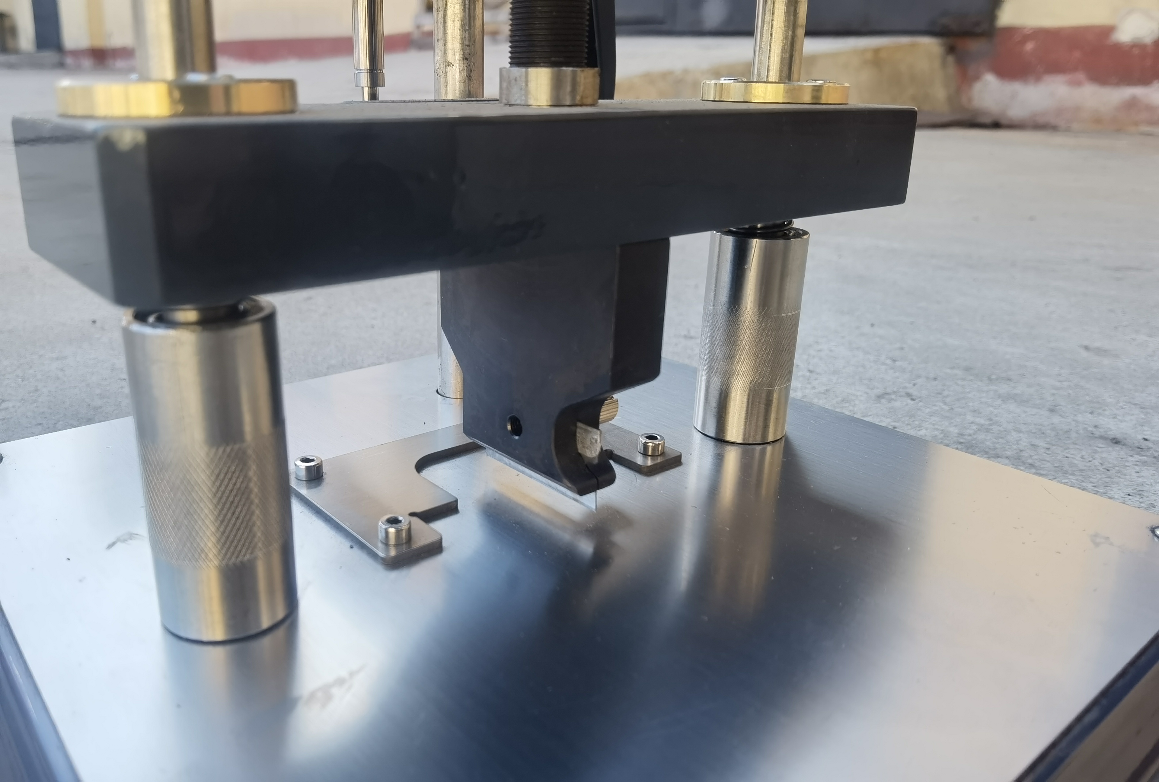 Notched Constant Ligament Stress Tester for Polyolefin Geomembranes ...